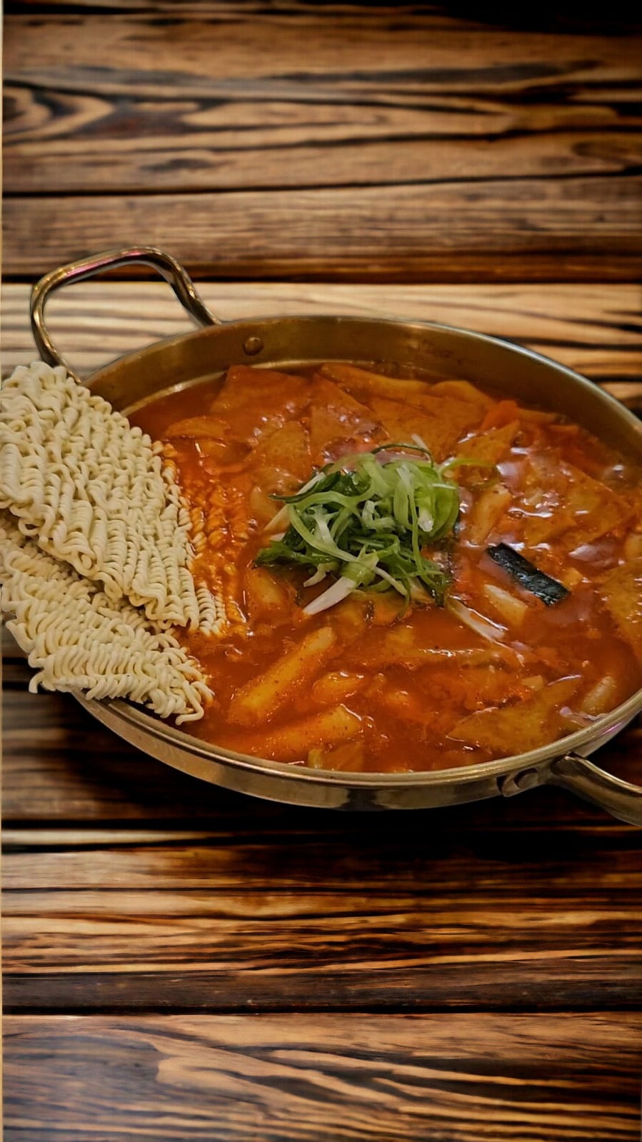 Tteokbokki Hot Pot 떡볶이전골 | TRAIN TO POCHA